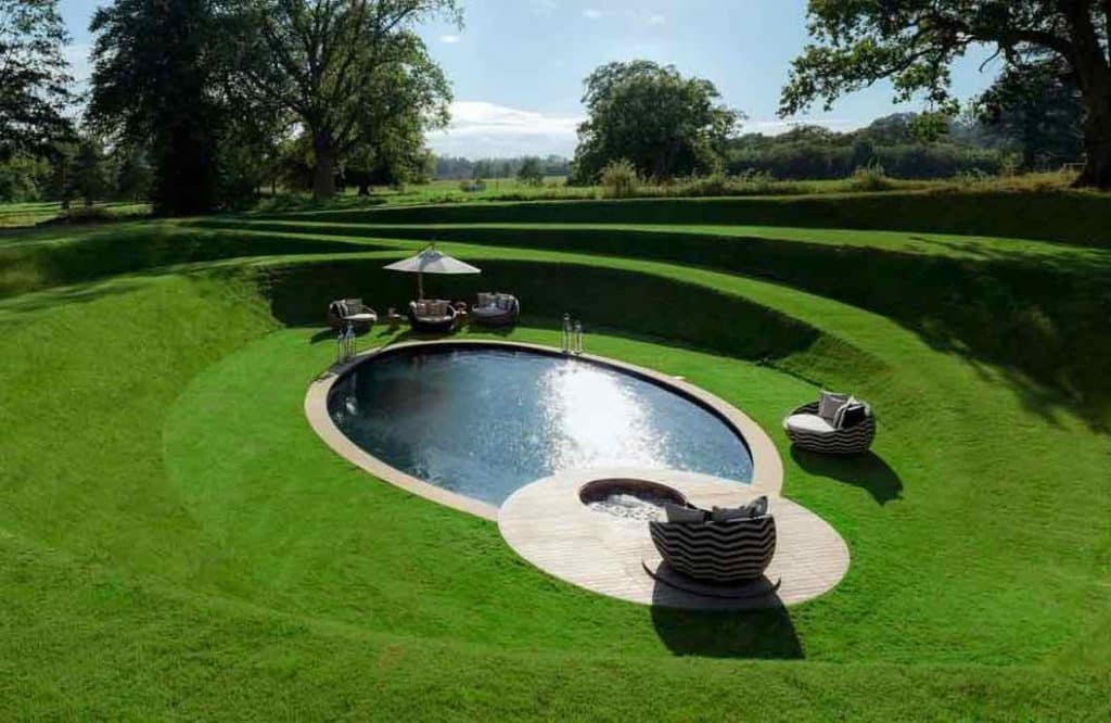 Party houses with Swimming Pools & Hot Tubs