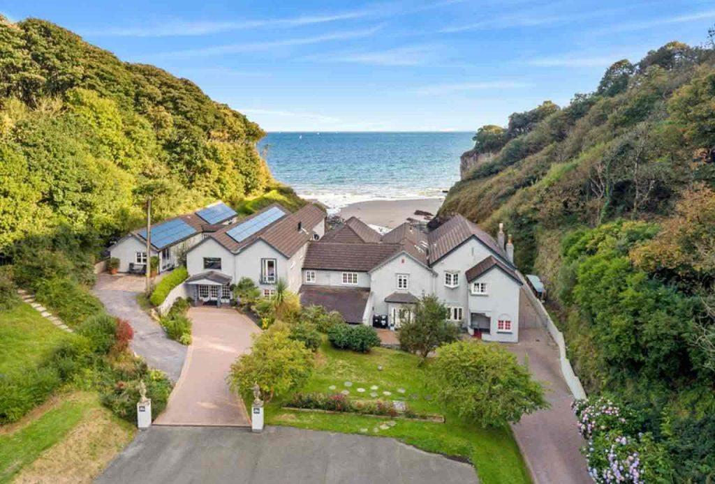 Hen Party Houses UK | Accommodation, Packages & More