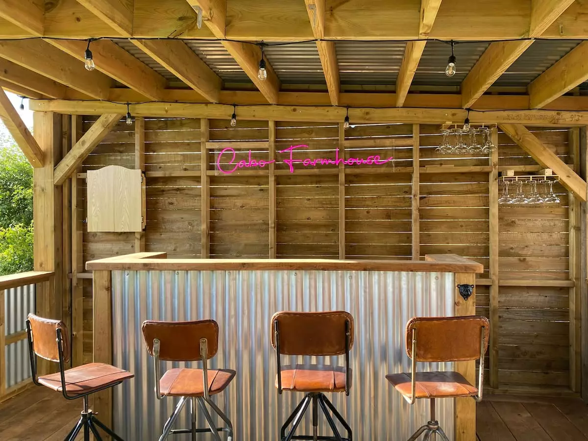 Party Houses for 30 Guests